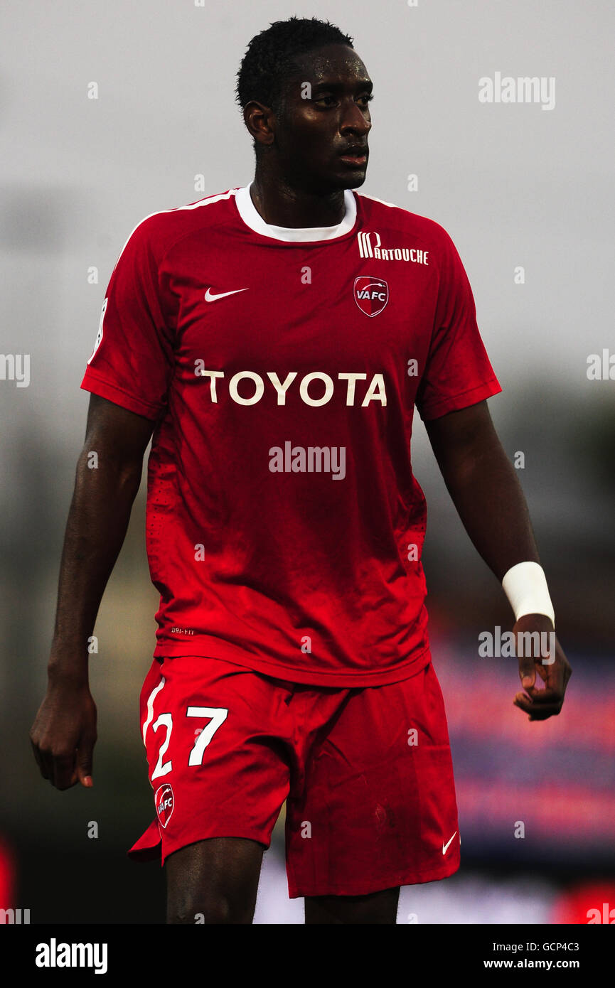 Soccer - French Premiere Division - Valenciennes v Lens - Stade ...