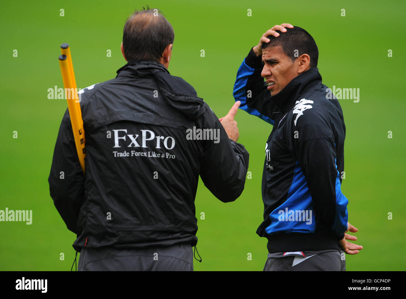 Soccer fulham training motspur park training ground hi-res stock ...