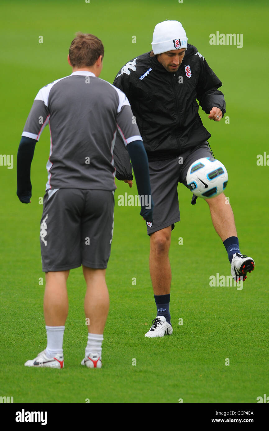 Soccer fulham training motspur park training ground hi-res stock ...