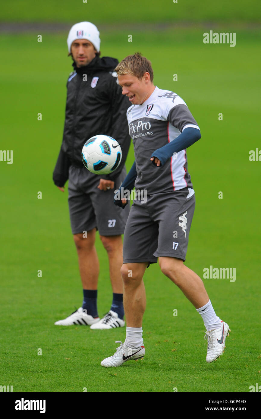Soccer fulham training motspur park training ground hi-res stock ...