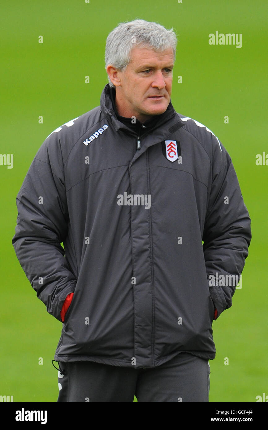 Soccer fulham training motspur park training ground hi-res stock ...