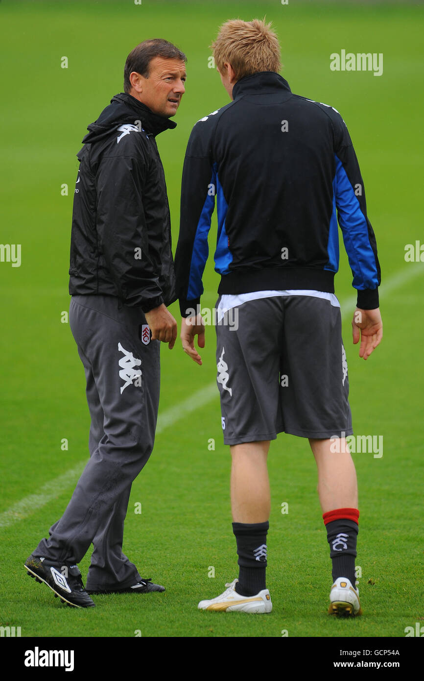 Soccer fulham training motspur park training ground hi-res stock ...