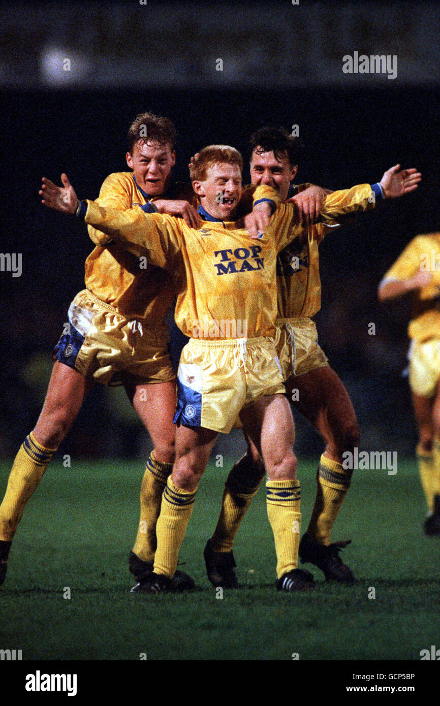 Leeds gordon strachan hi-res stock photography and images - Alamy
