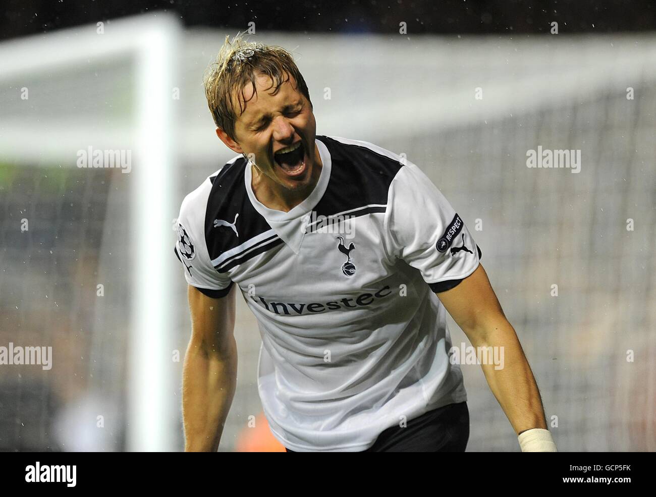 Tottenham hotspurs roman pavlyuchenko hi-res stock photography and ...