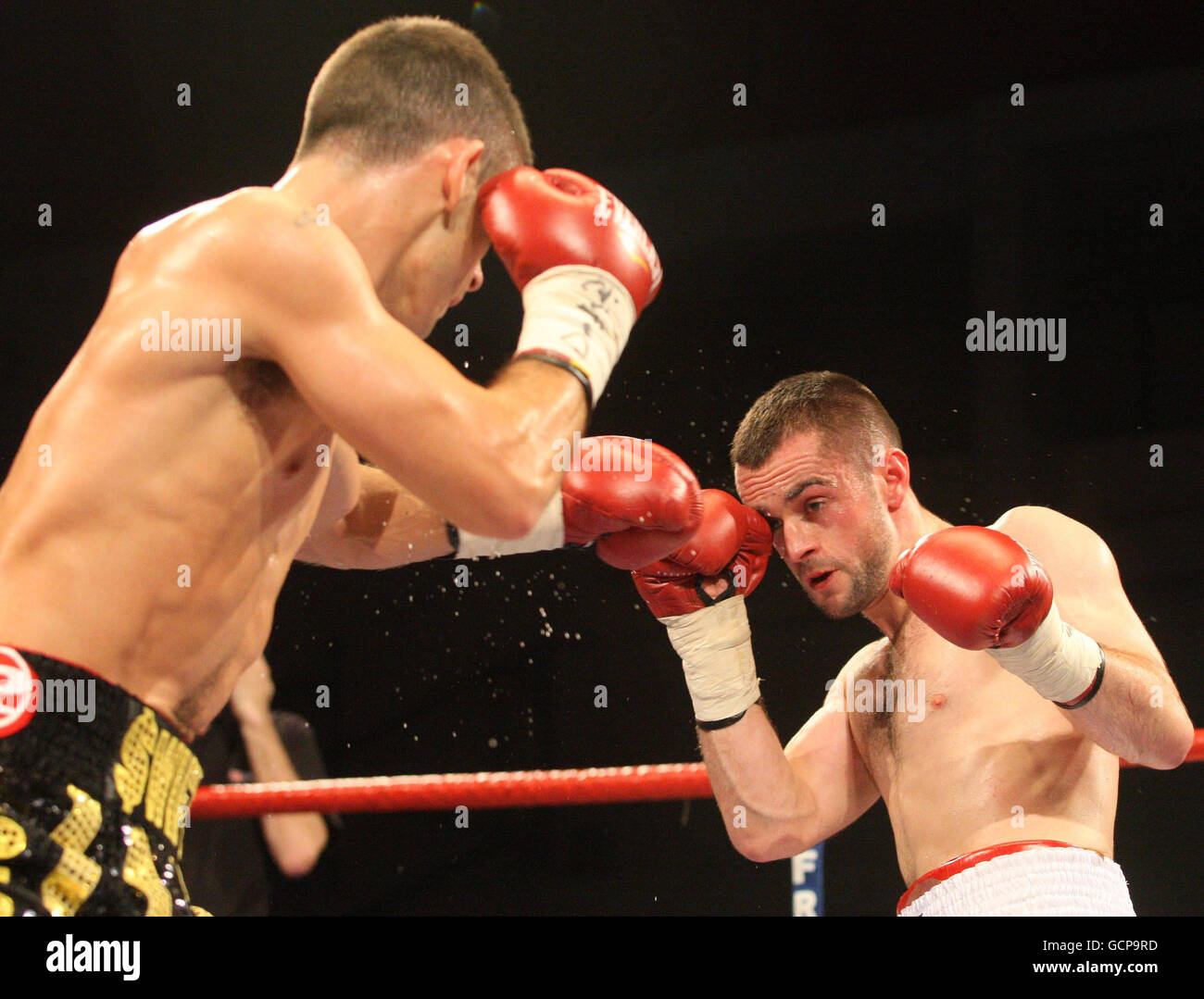 Boxing - Commonwealth Featherweight Championship - John Simpson v ...