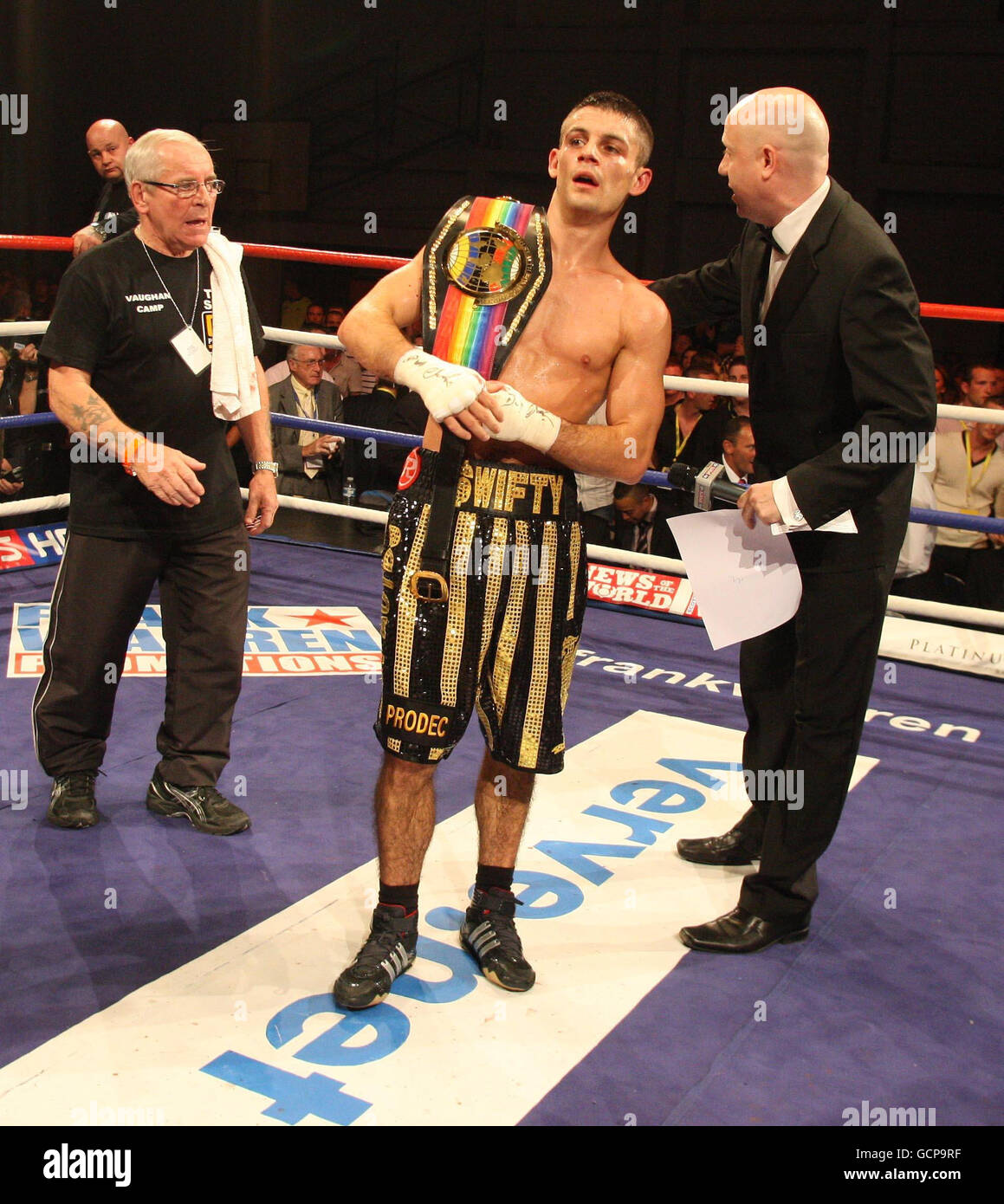 England's Stephen Smith celebrates his victory during the Commonwealth ...