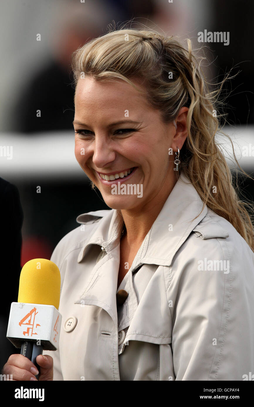 Horse emma spencer racing presenter hi-res stock photography and images ...
