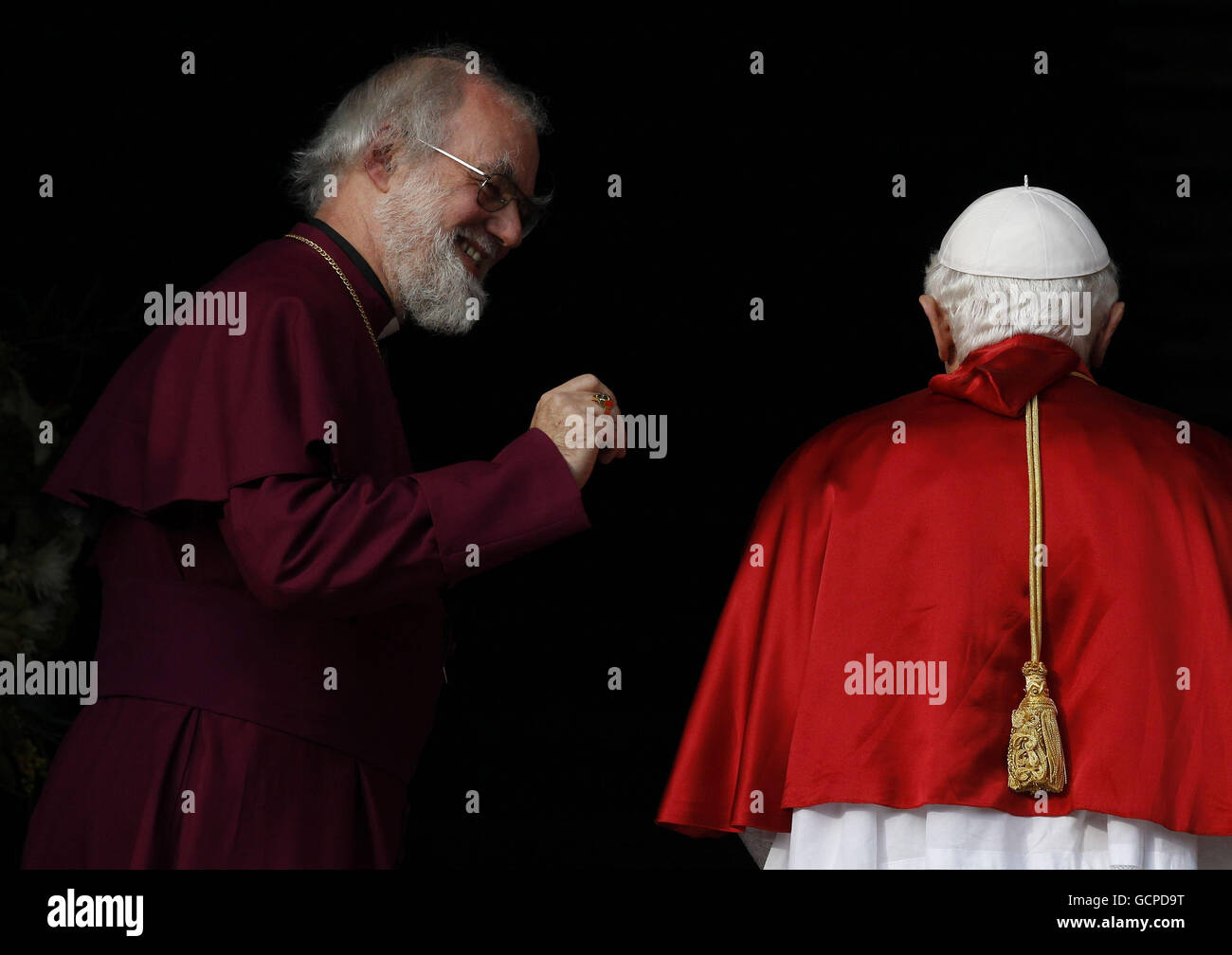 Religion pope back view mangms back view mangms hi-res stock ...