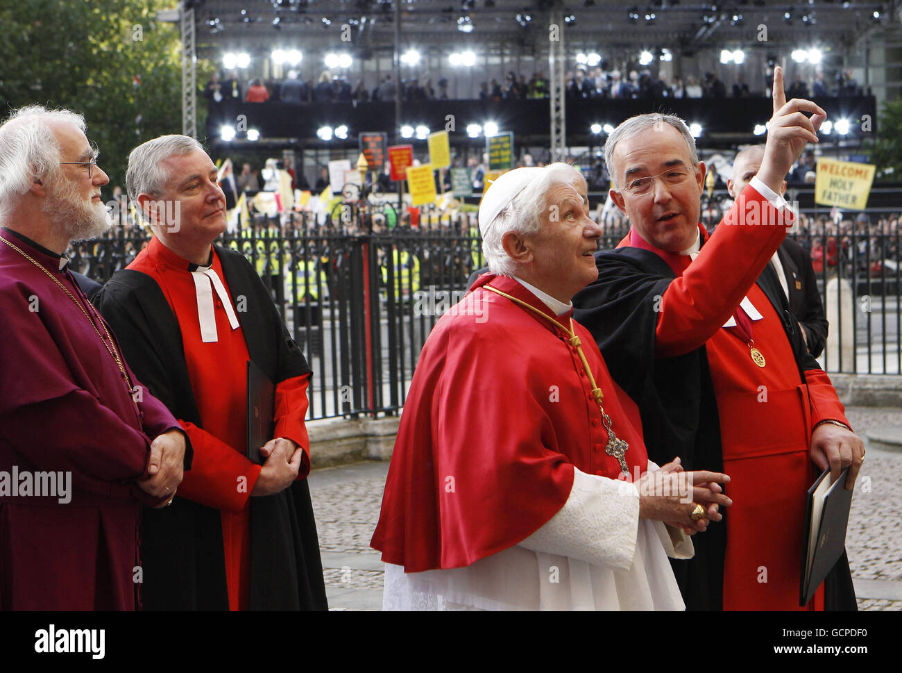 Pope Benedict XVI arrives at Westminster Abbey, London, where he is ...
