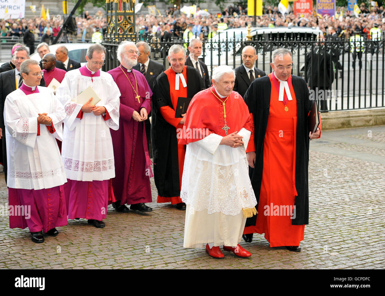 Pope Benedict XVI arrives at Westminster Abbey, London, where he is ...