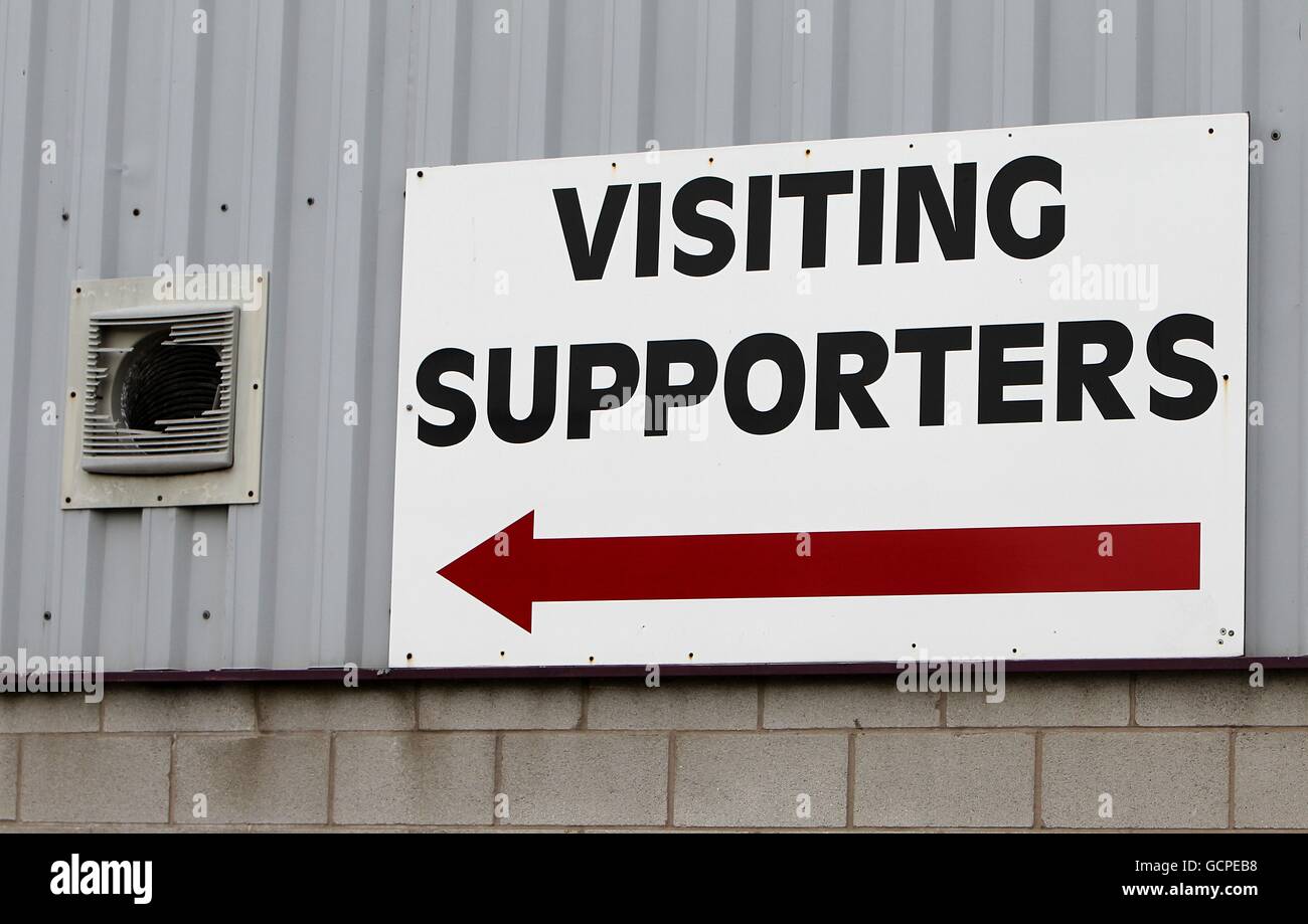 Visiting with supporters hi-res stock photography and images - Alamy