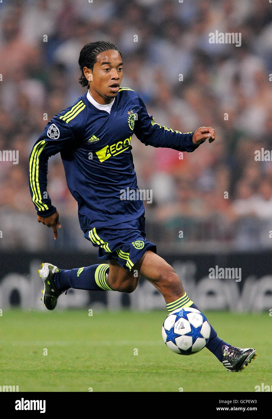 Santiago bernabeu urby emanuelson hi-res stock photography and images ...