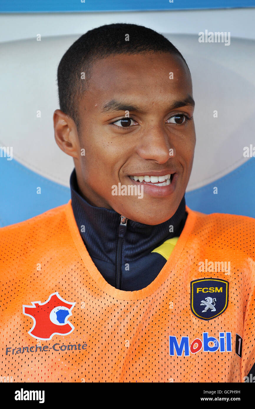 Duplus hi-res stock photography and images - Alamy