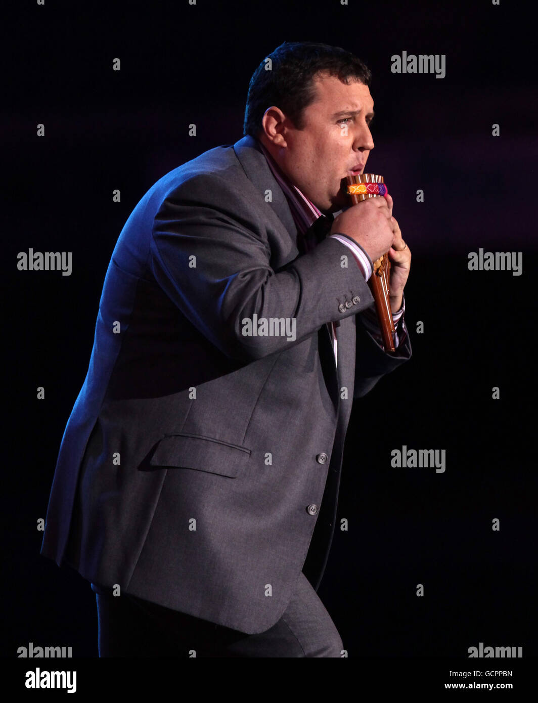 Peter kay on stage hi-res stock photography and images - Alamy