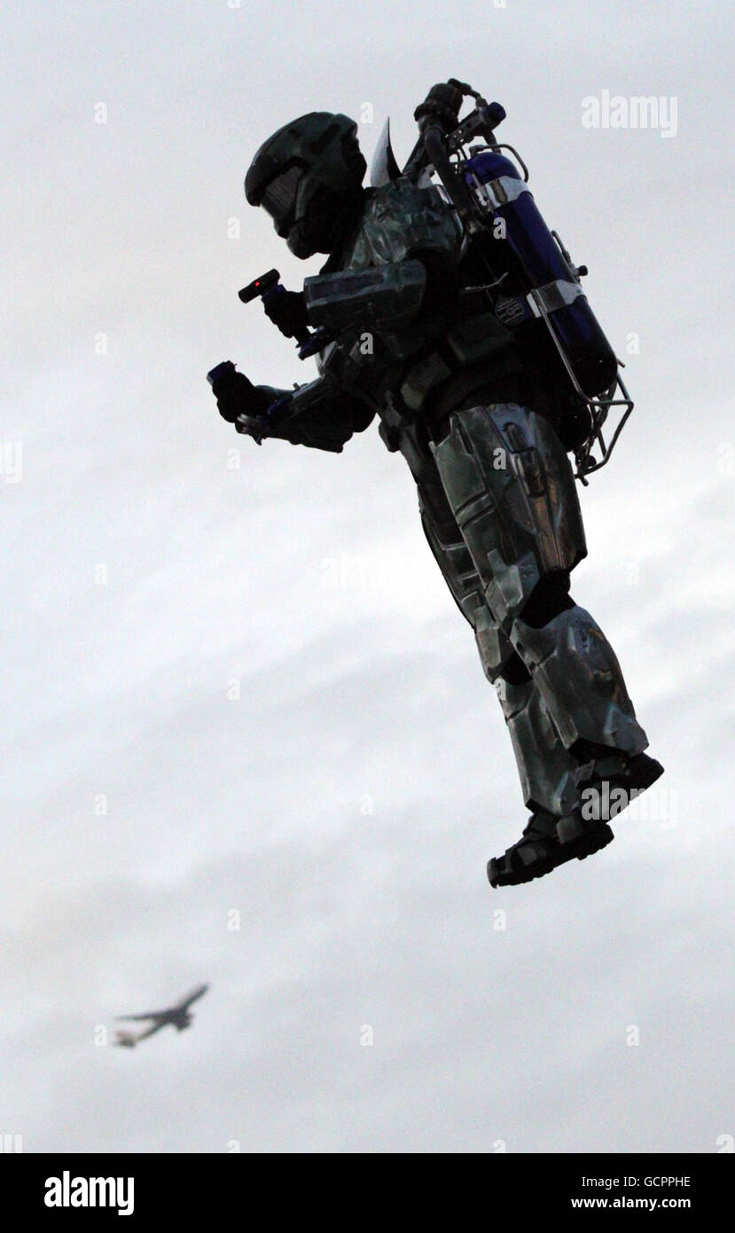 A Jetpack man takes to the skies of London in Trafalgar Square to ...