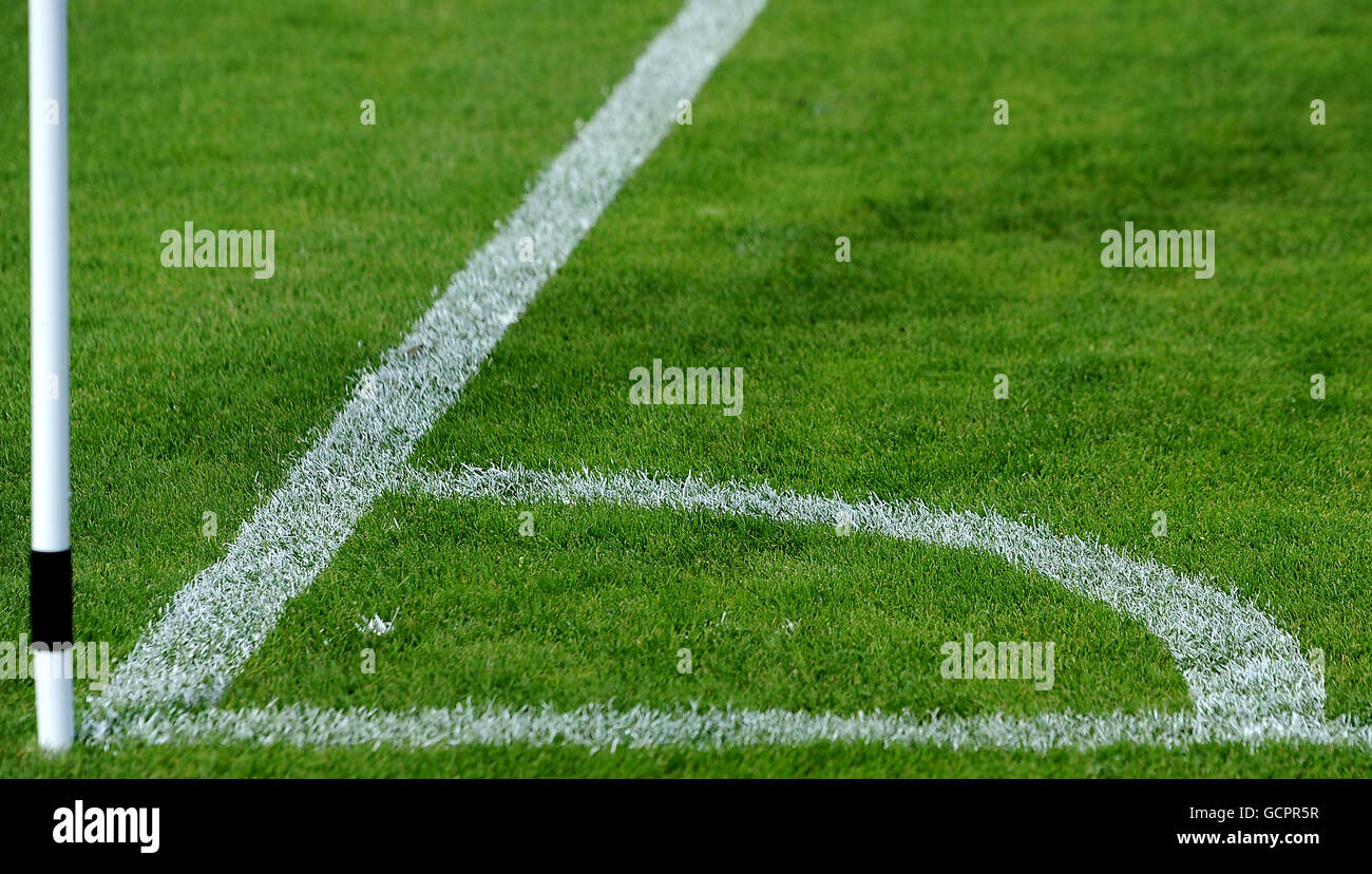 Football pitch lines hi-res stock photography and images - Alamy