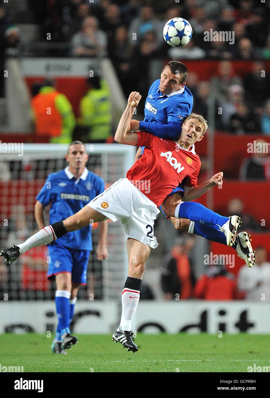 Manchester United's Darren Fletcher (left) and Rangers' Lee McCulloch ...