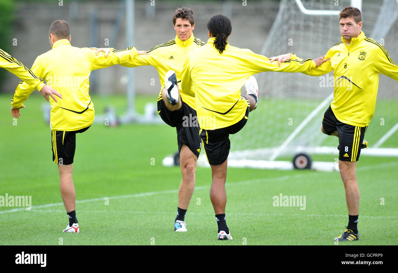 Liverpool's Fernando Torres (centre) and Steven Gerrard (right) during ...
