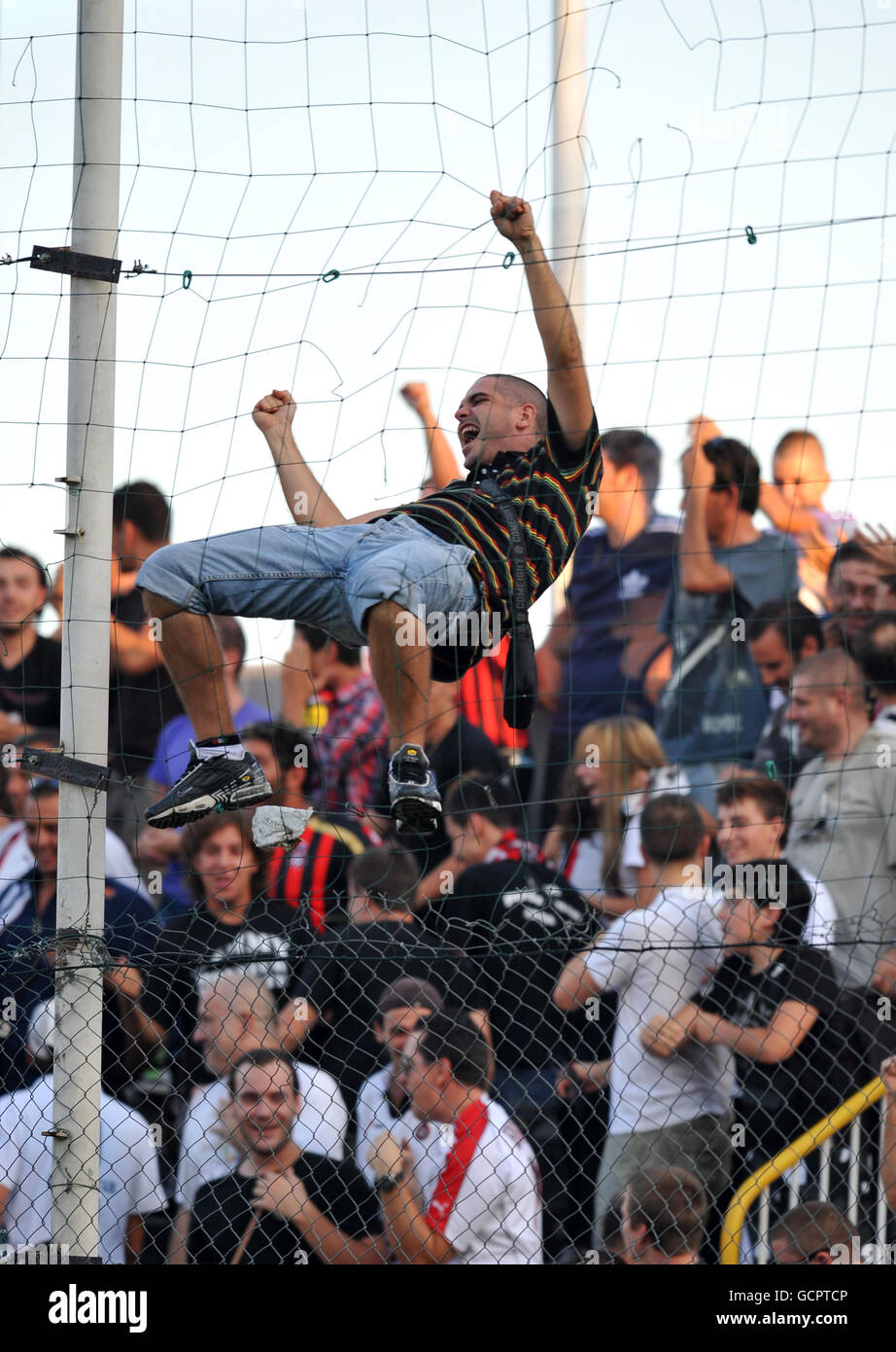 Nice ogc fans hi-res stock photography and images - Alamy