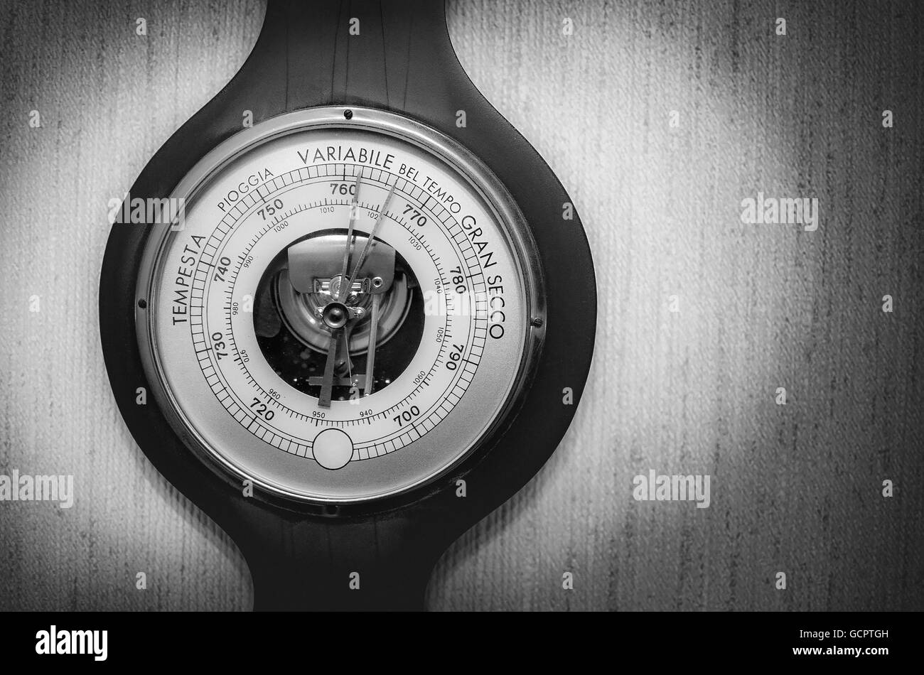 Old barometer hi-res stock photography and images - Alamy