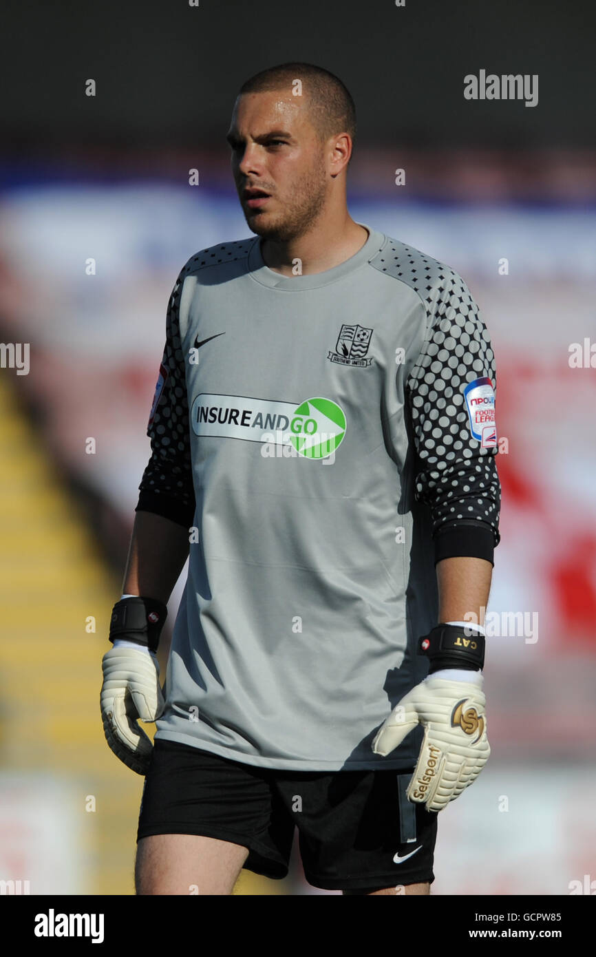 Southend united goalkeeper glenn morris hi-res stock photography and ... Southend united goalkeeper glenn morris hi-res stock photography and ...