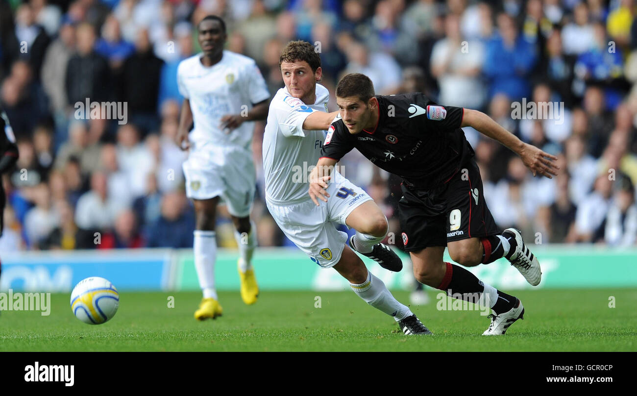 Soccer leeds full length running mangsk datacoapplies hi-res stock ...