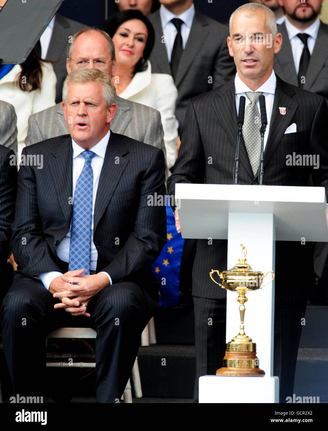 Europes captain colin montgomerie hi-res stock photography and images ...