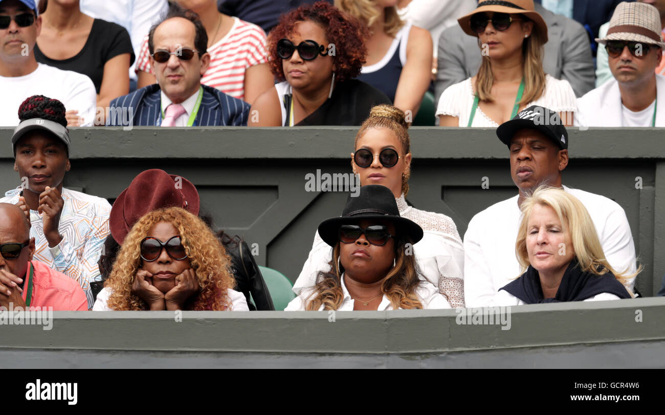 Beyonce and Jay Z in Serena Williams' players box behind Oracene Price ...