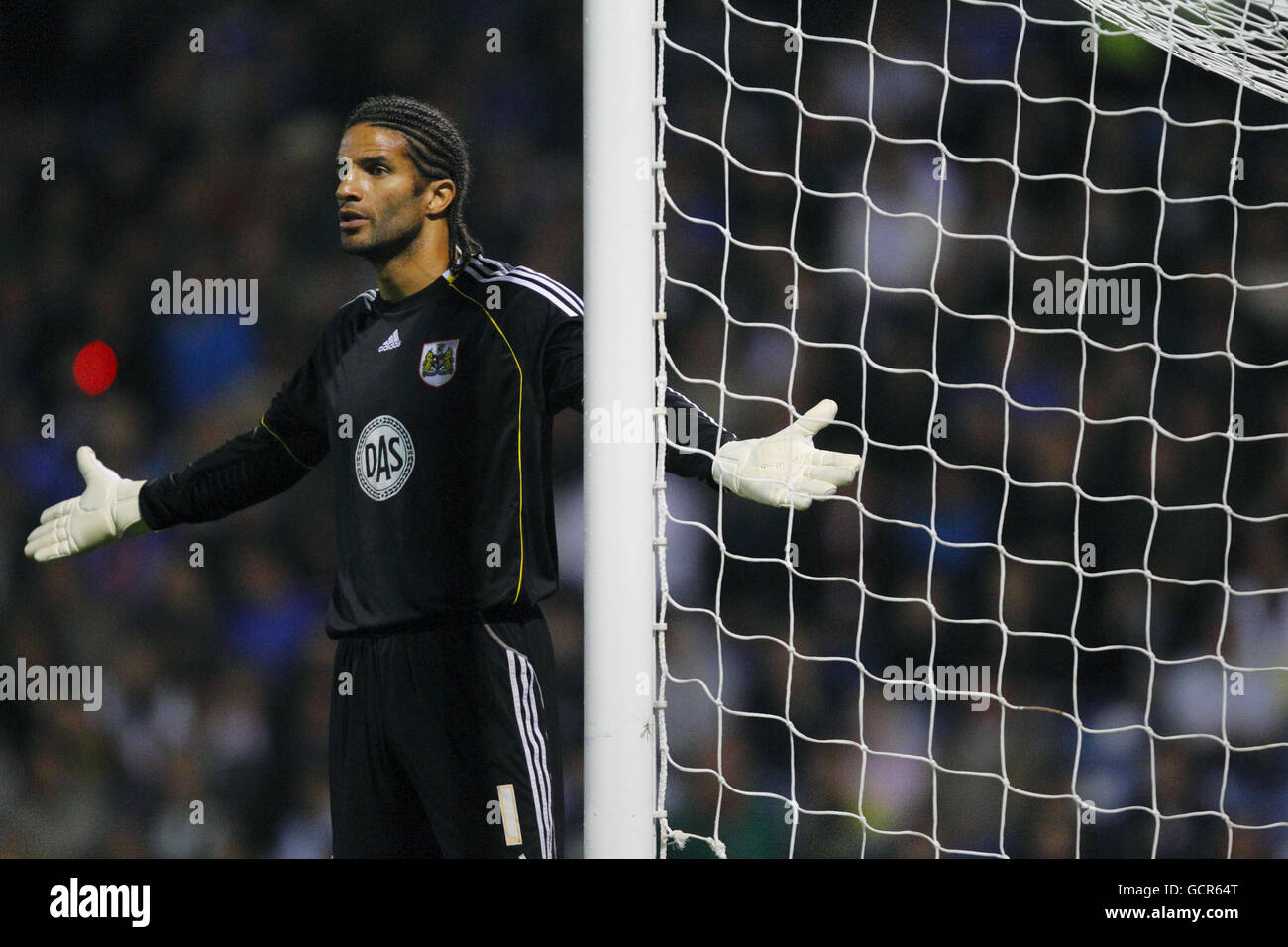 Npower championship match fratton park hi-res stock photography and ...