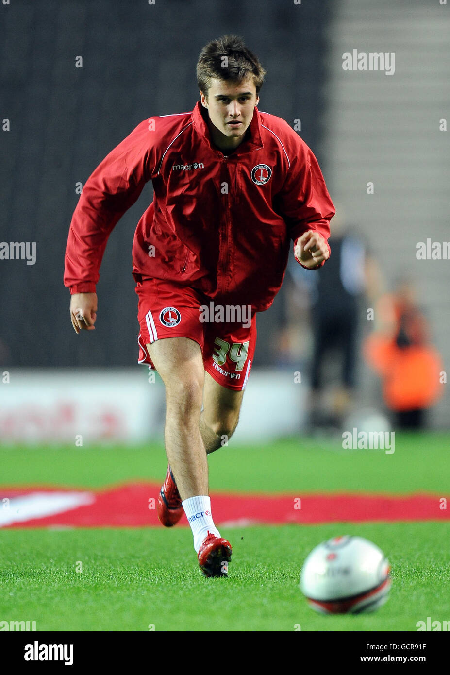 Charlton athletics carl jenkinson hi-res stock photography and images ...