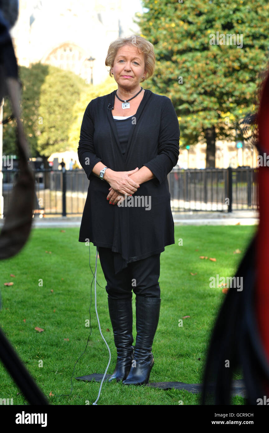 Labour chief whip rosie winterton hi-res stock photography and images ...