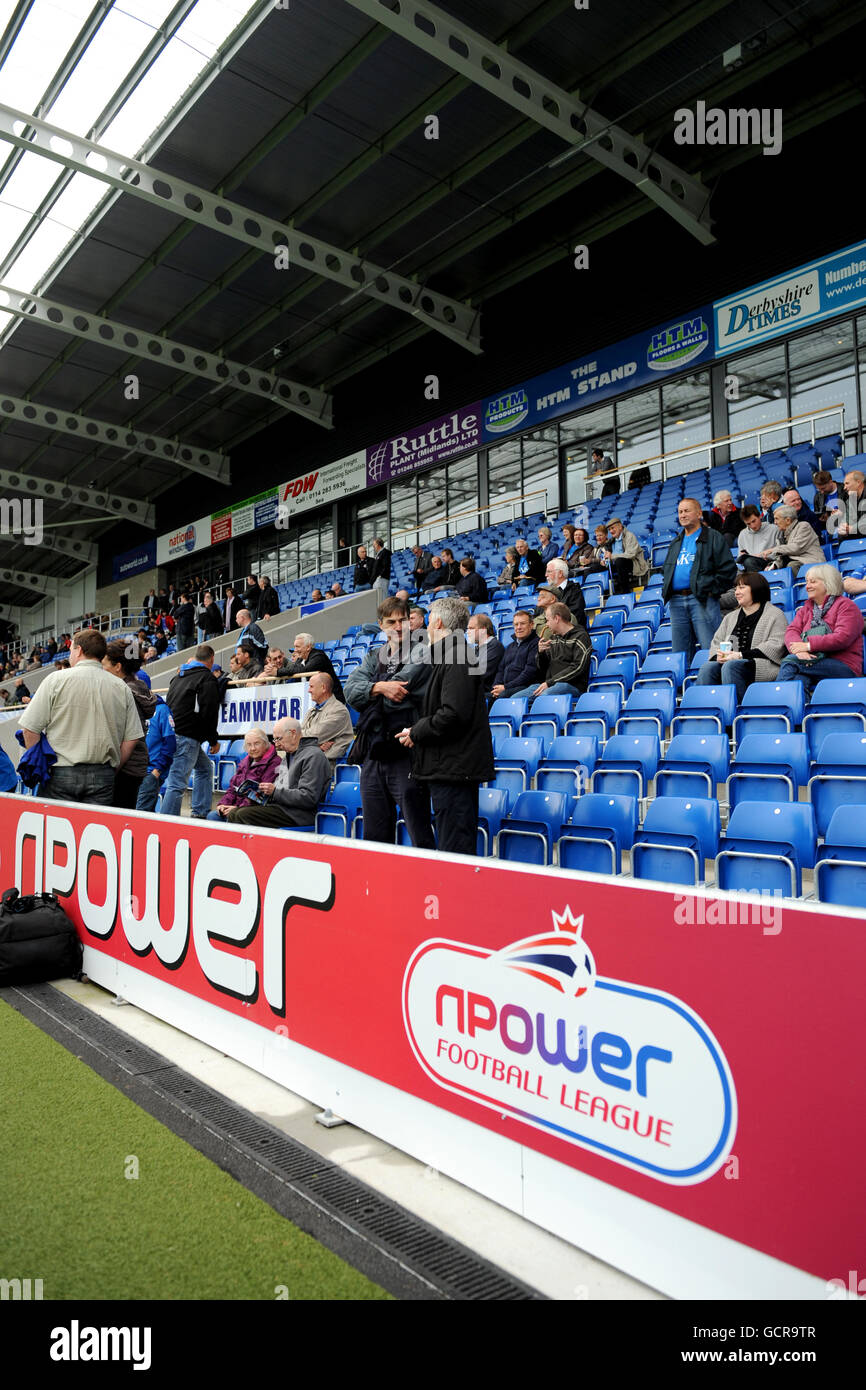 Crewe alexandra fans in the stands hi-res stock photography and images ...