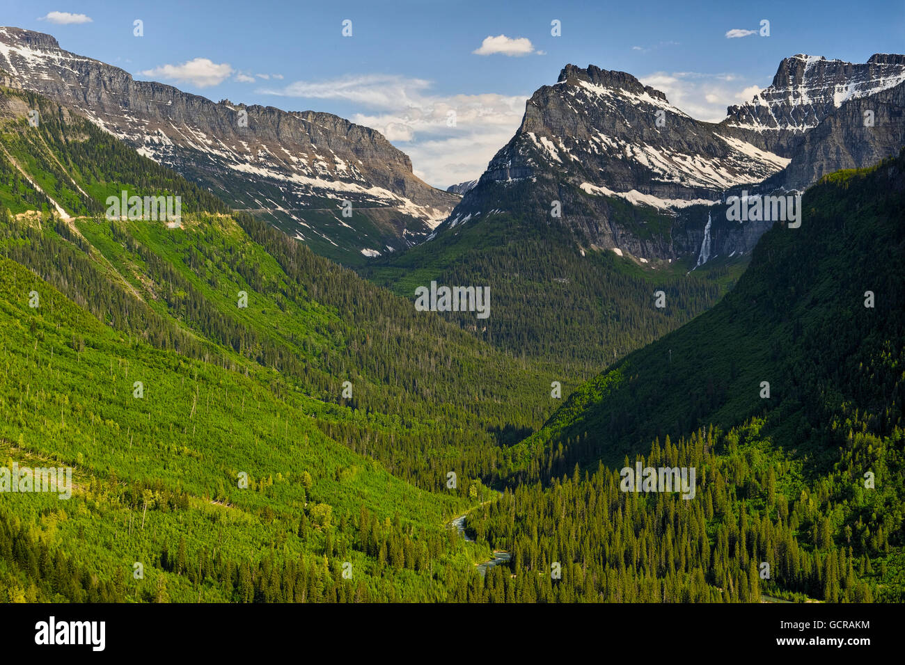 Valleys and mountains hi-res stock photography and images - Alamy