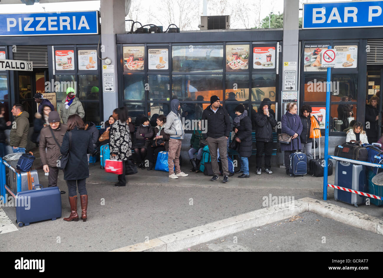 Rome bus station hi-res stock photography and images - Alamy