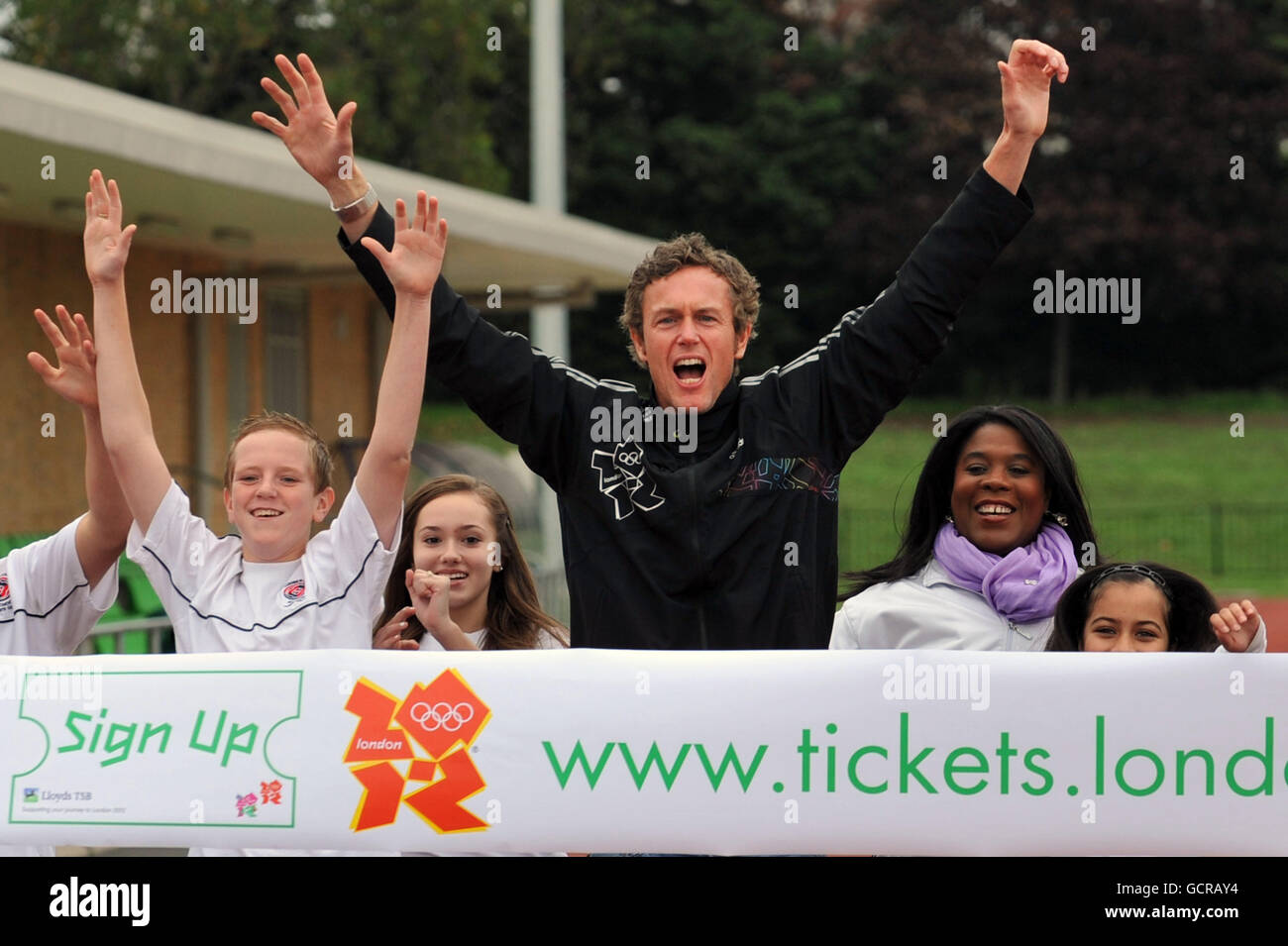 2012 ticket announcement hi-res stock photography and images - Alamy