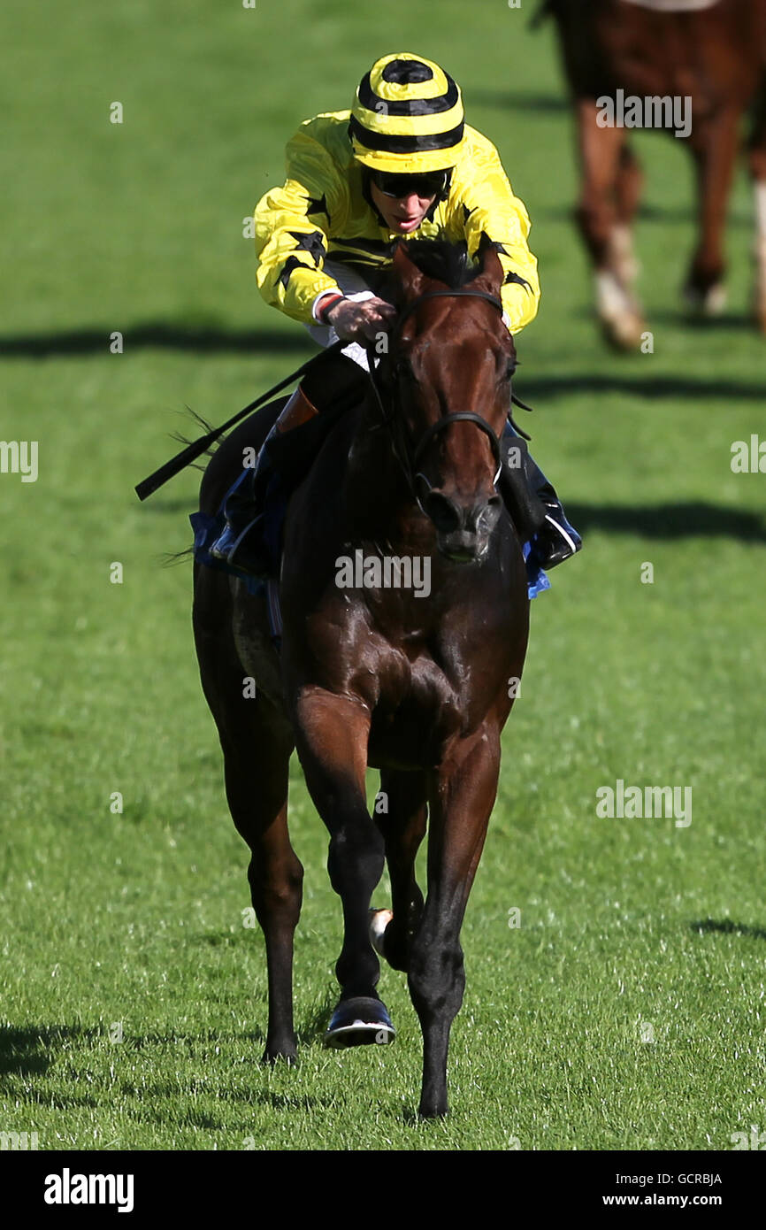 Richard hughes nottingham races hi-res stock photography and images - Alamy