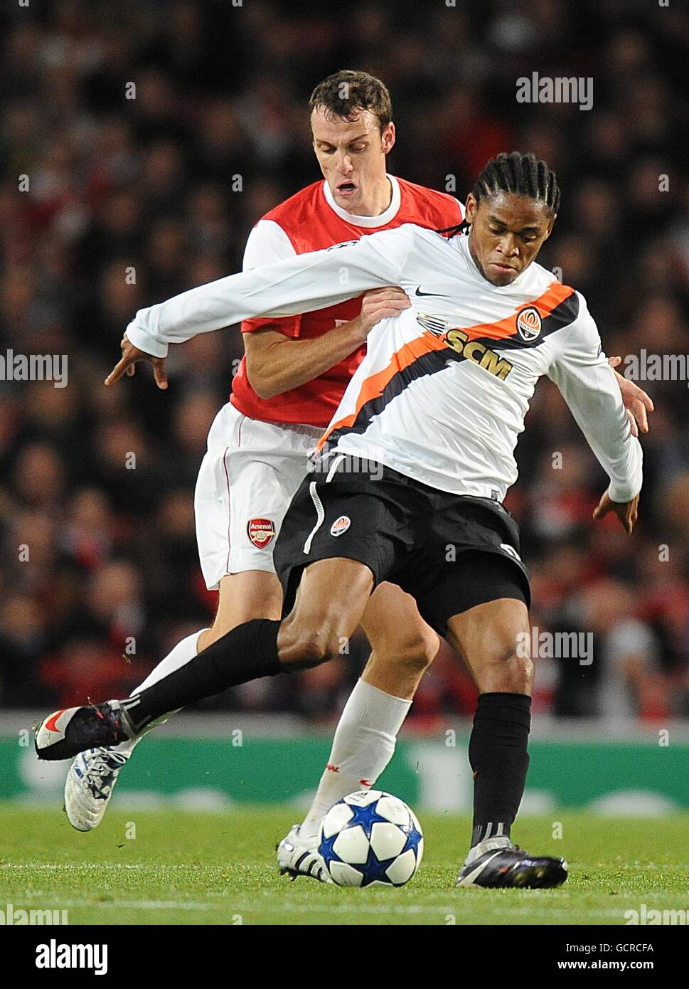 Left right arsenals sebastien squillaci hi-res stock photography and ...