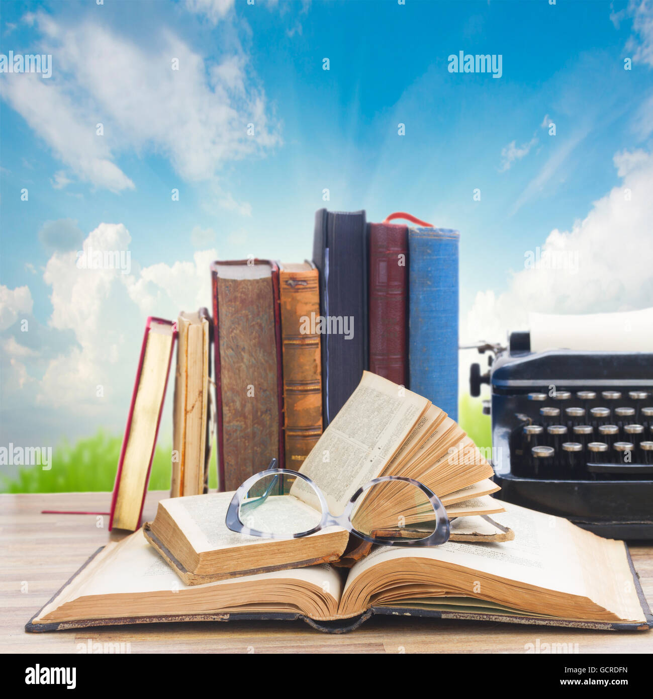 Books and typewriter Stock Photo - Alamy