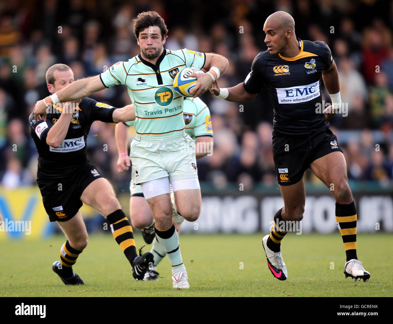 Rugbyu wasps full length running mangkk hi-res stock photography and ...