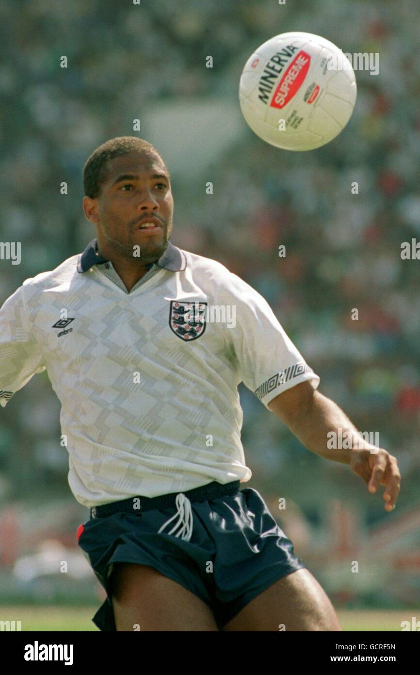 John barnes england world cup hi-res stock photography and images - Alamy