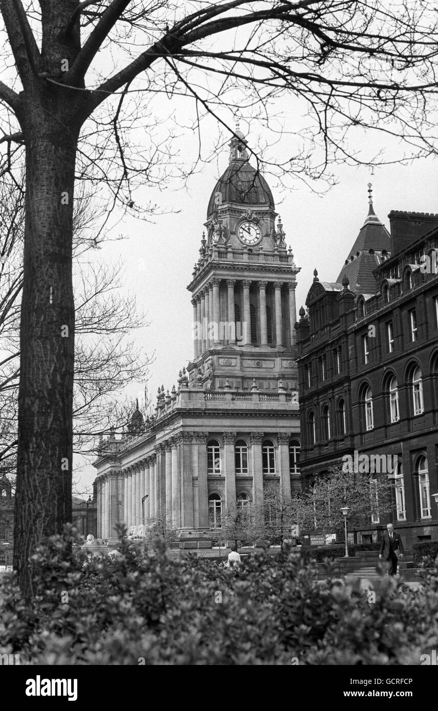 The blackened facade of Leeds Town Hall and it's 'Big Ben' type of ...