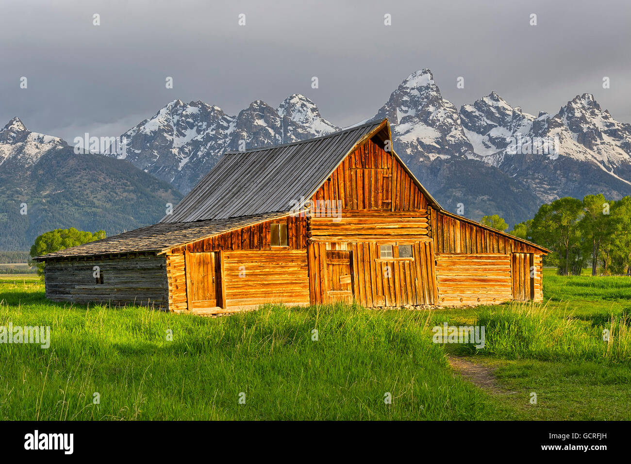 Mormon Row is a line of homestead complexes along the Jackson-Moran ...