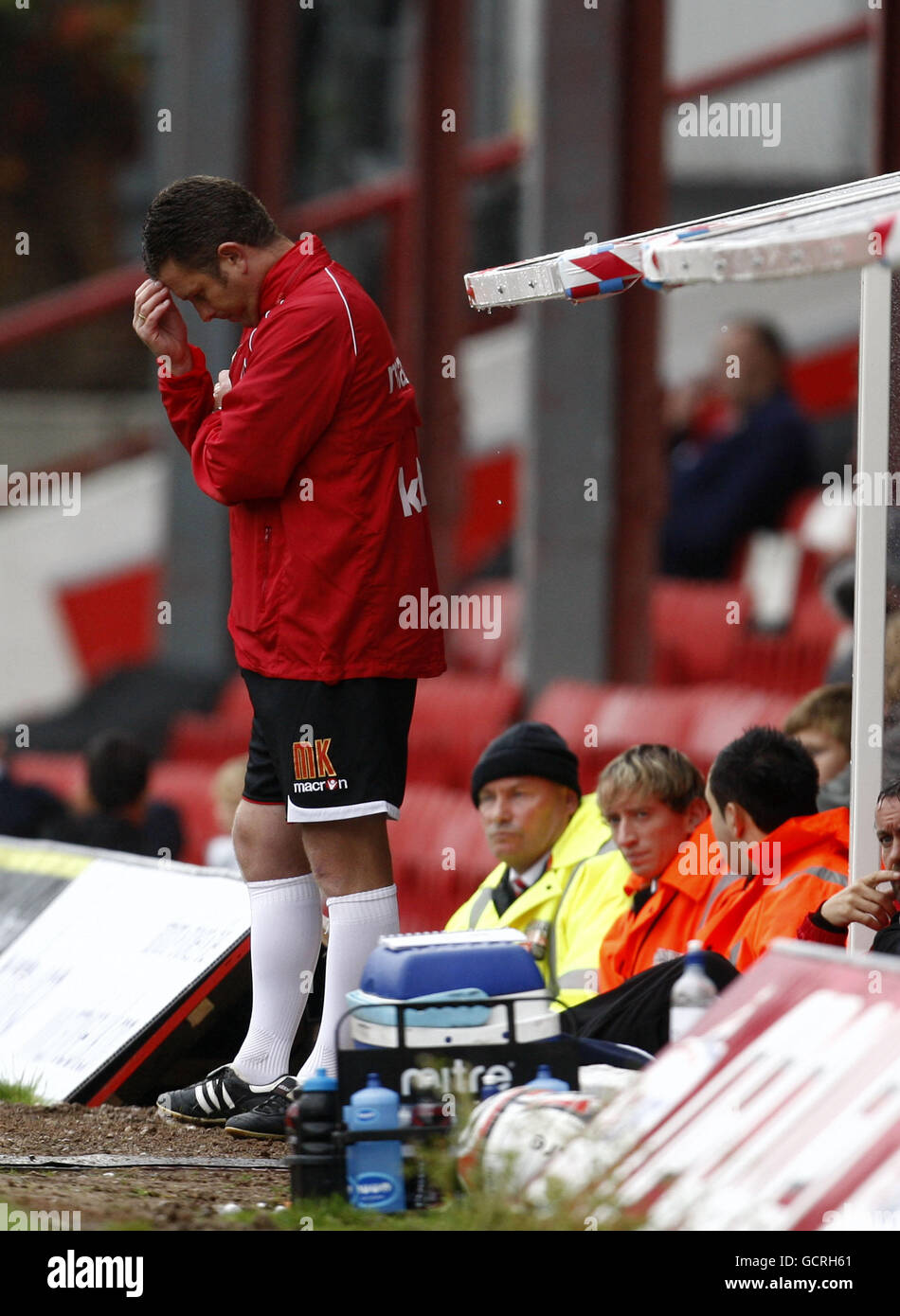 Mark two coach hi-res stock photography and images - Alamy