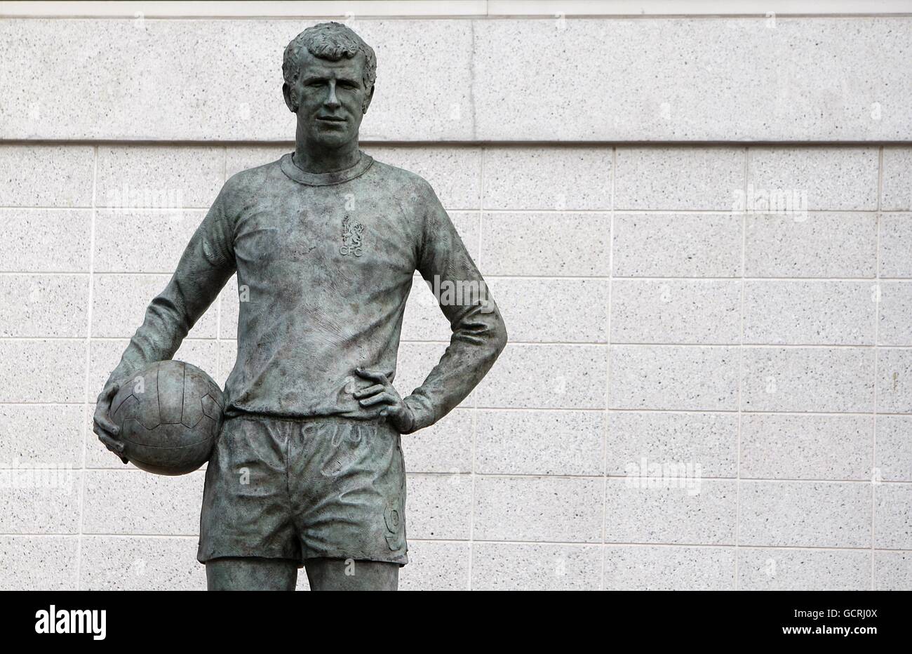 Statue of peter osgood outside of stamford bridge hi-res stock ...