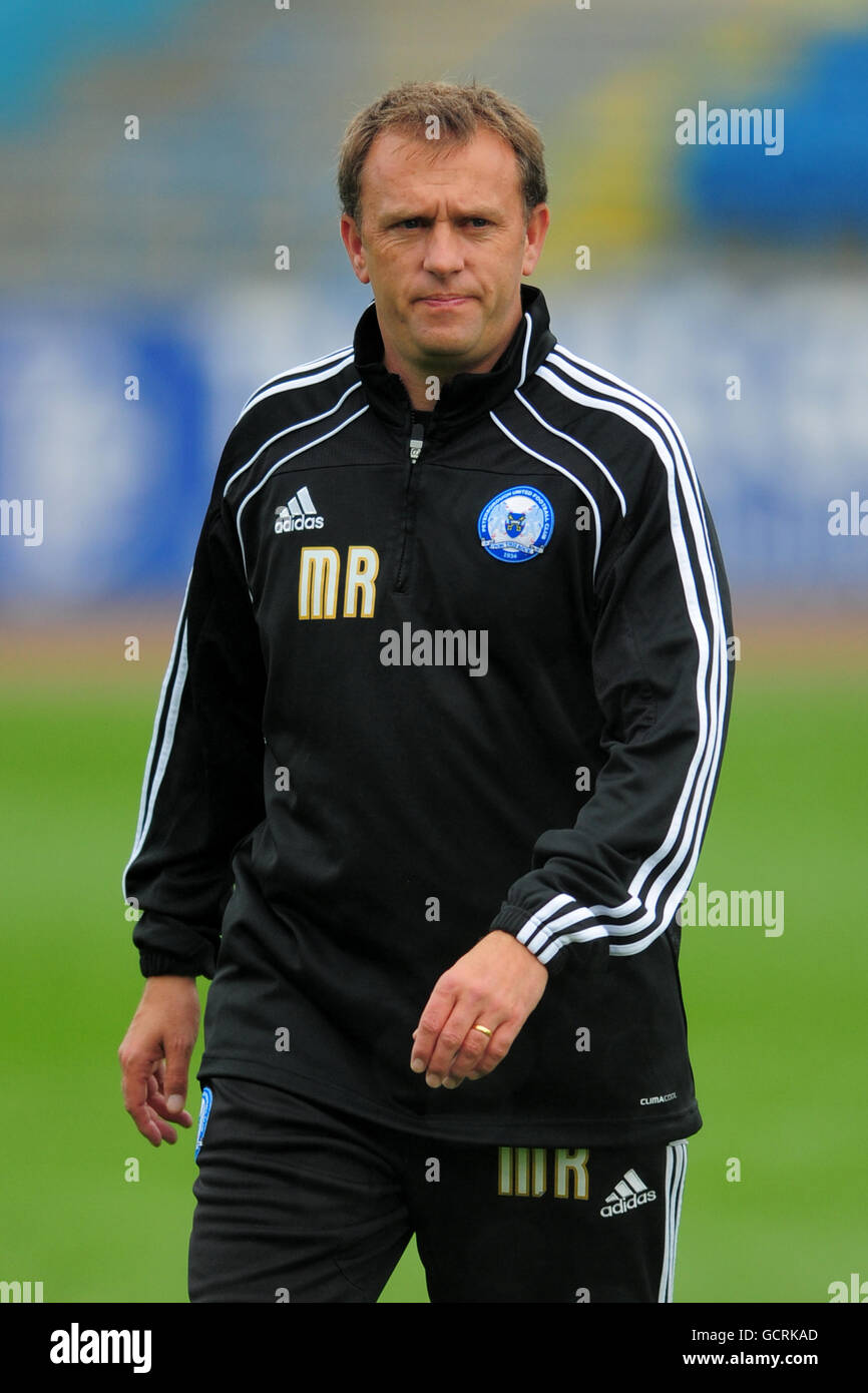 Carlisle united team coach hi-res stock photography and images - Alamy