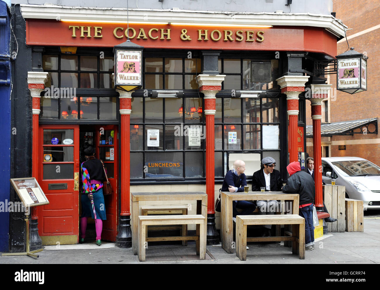 The coach and horses pub in soho hi-res stock photography and images ...