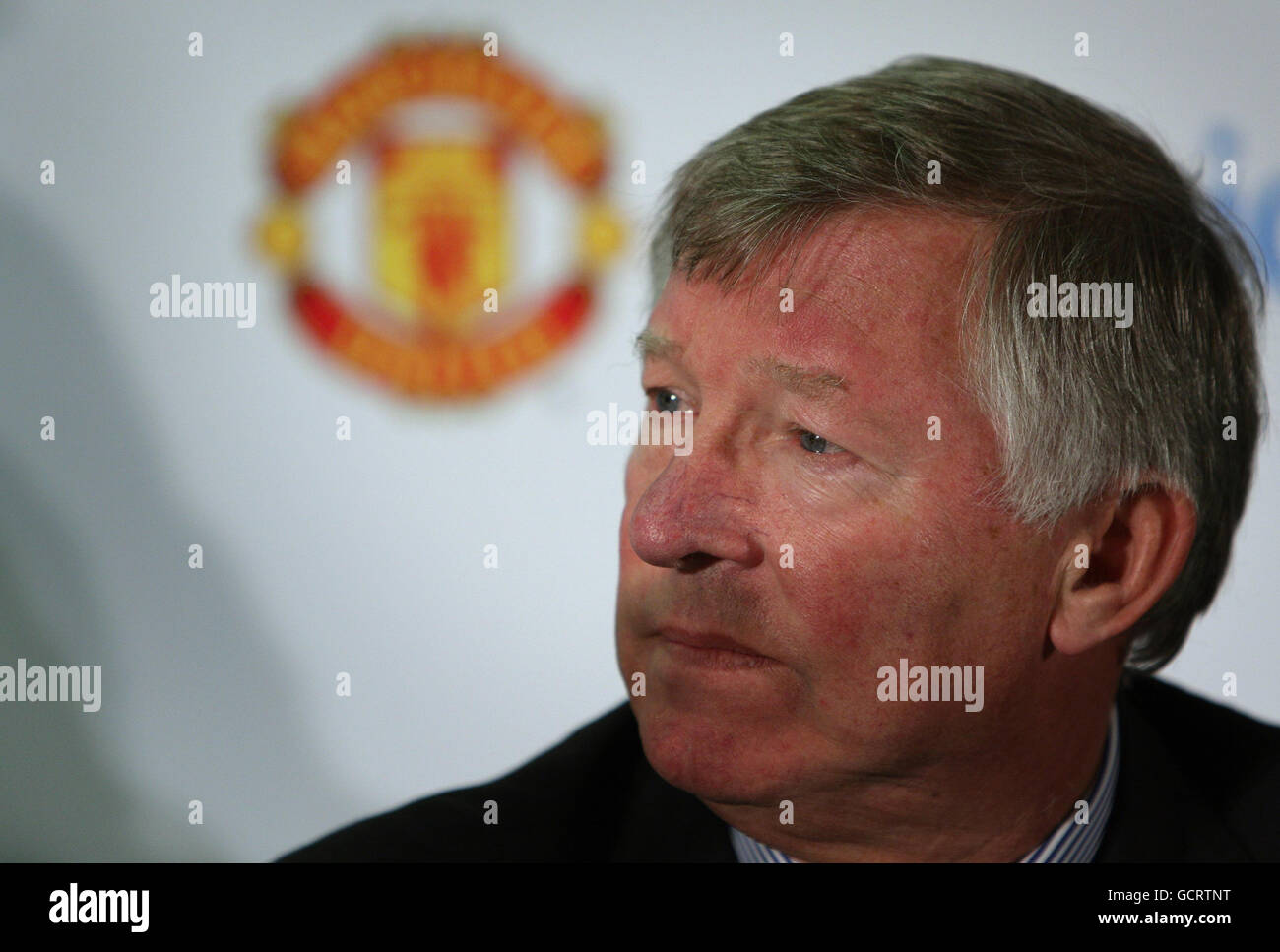 Manchester united unicef press conference hi-res stock photography and ...