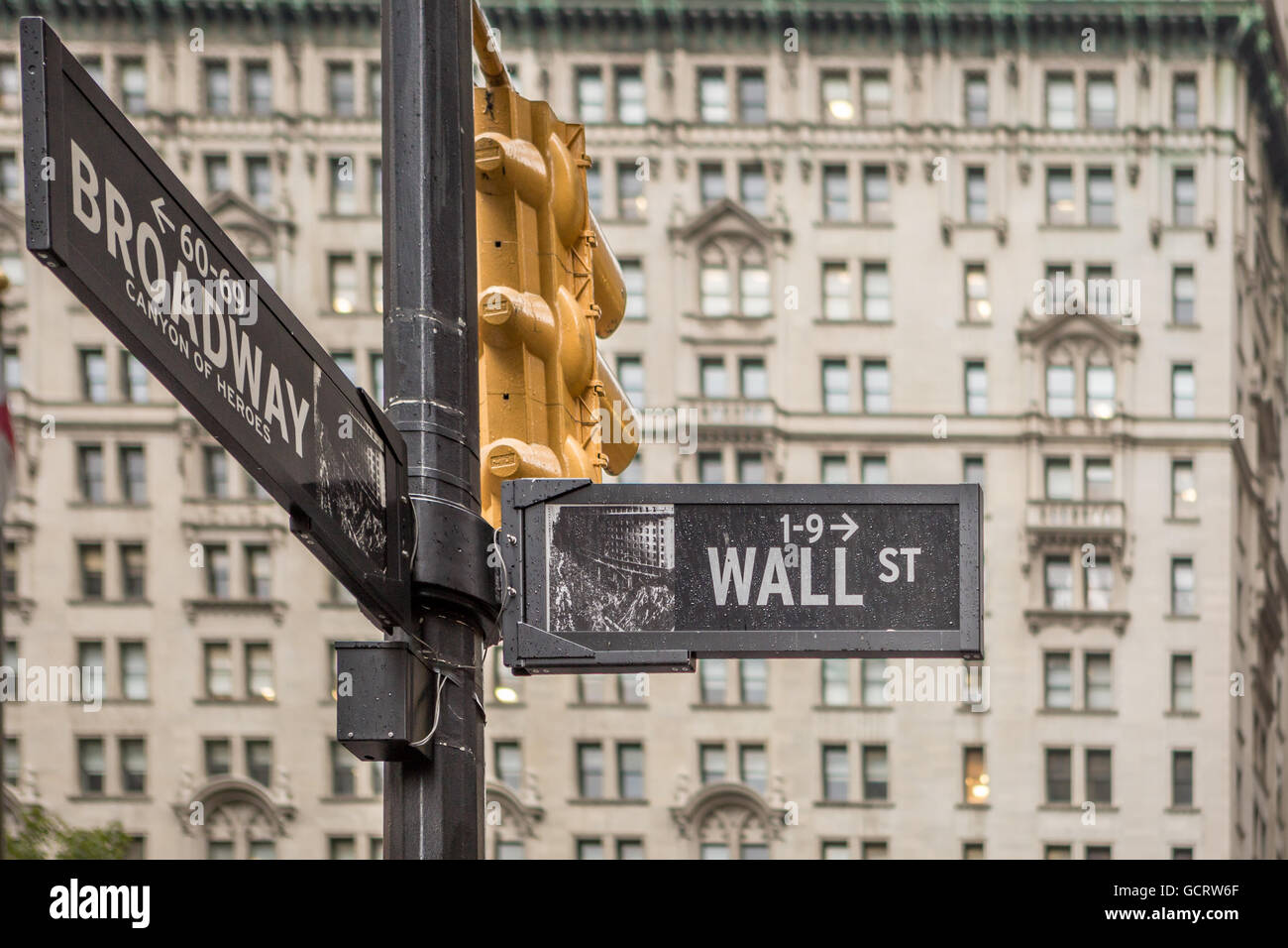 New york broadway sign hi-res stock photography and images - Alamy