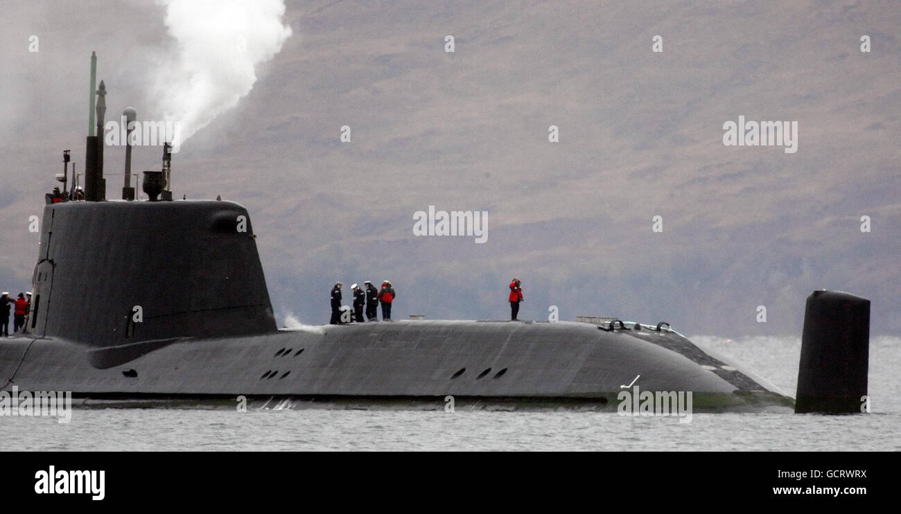 HMS Astute runs aground Stock Photo - Alamy