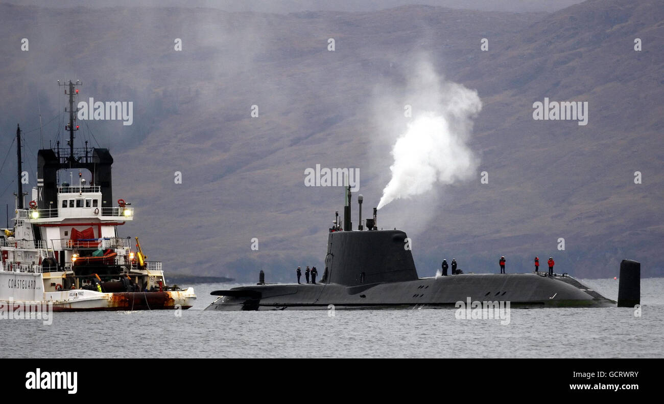 Hms astute runs aground hi-res stock photography and images - Alamy